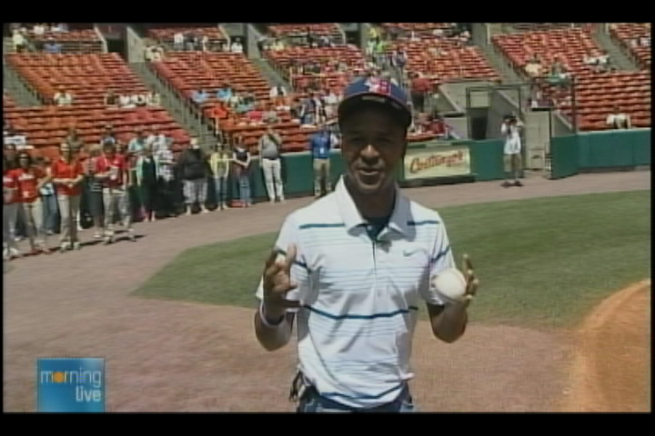 Jason spends time with the Buffalo Bisons - CHCH