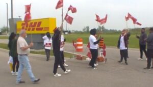 Hamilton Unifor workers strike after DHL Express Canada lockout